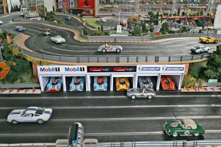 Farrout Slot Car Raceway - Farr Out Slot Car Racing